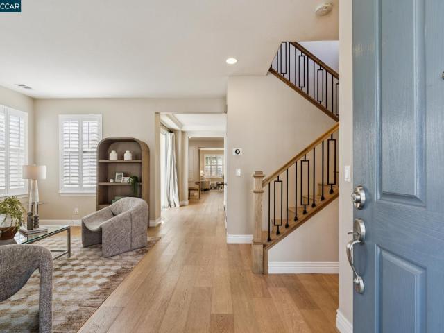 256 Abigail Cir