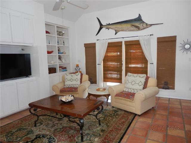 256 Beachwalk