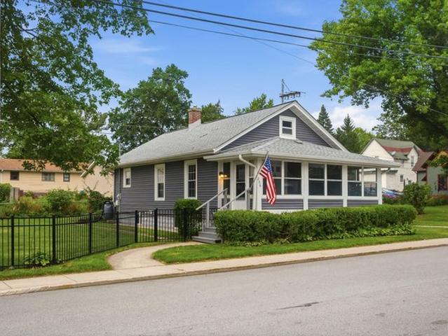 256 Garfield Ave, Valparaiso, IN 46383