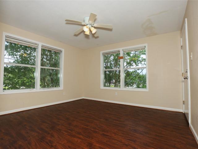 256 E Pecan Lane 3