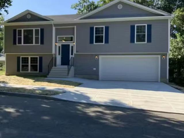 256 HOMESIDE AVE, WEST HAVEN, CT 06516 Single Family Residence.