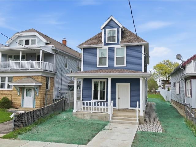 256 Hewitt Avenue