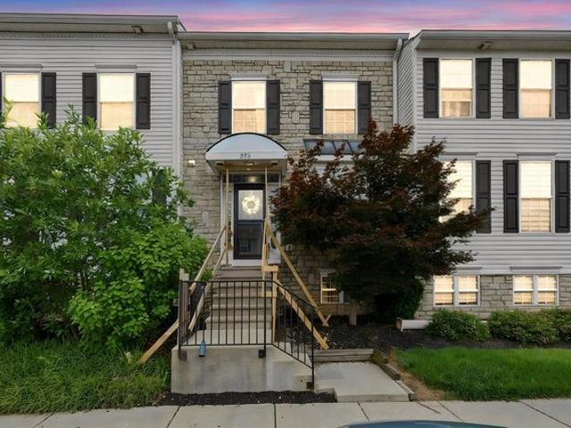 256 Oxford Oak Dr, Blacklick, OH 43004
