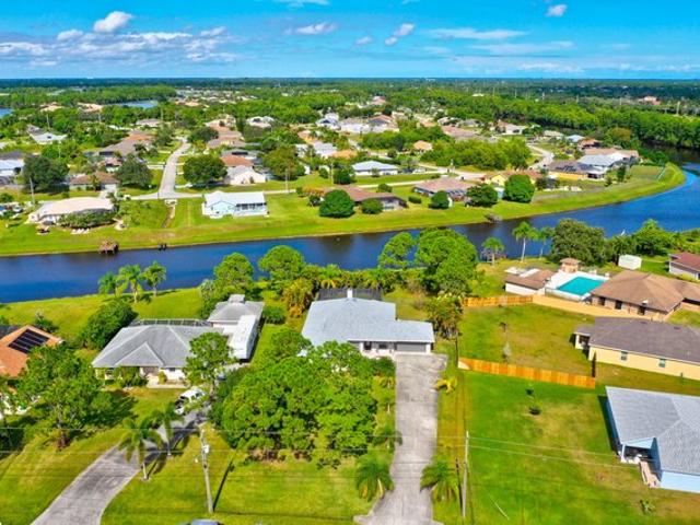256 SW Ridgecrest Dr, Port Saint Lucie, FL 34953
