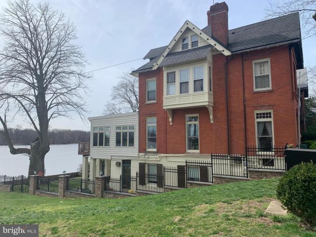 256 Radcliffe St
