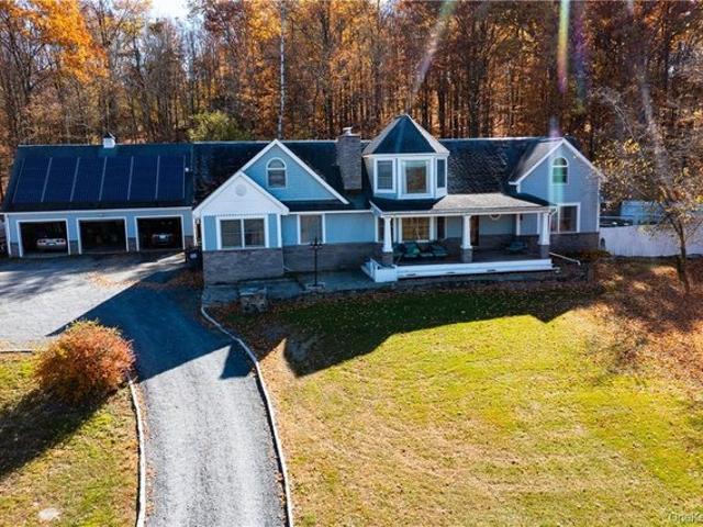 256 Ridge Rd, Campbell Hall, NY 10916