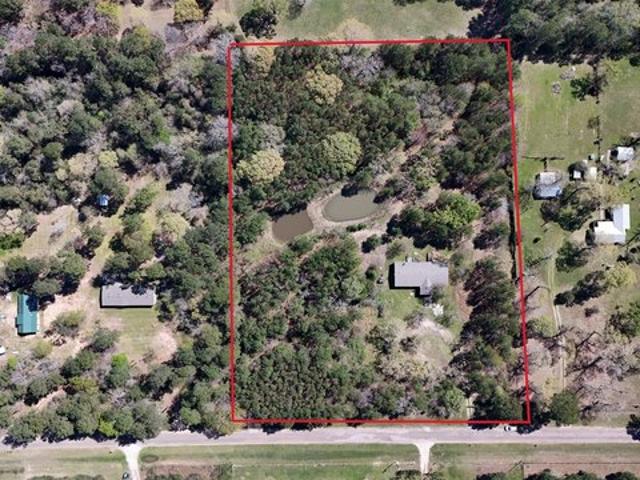 25740 Thompson Rd, Waller, TX 77484