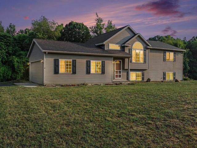 25740 Chaty Ln, Gobles, MI 49055
