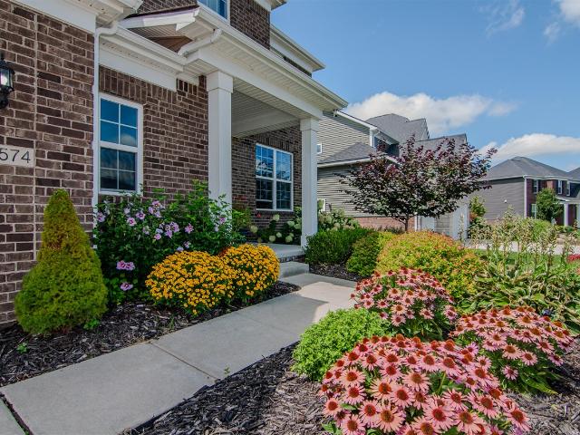 2574 Meadow Hills Drive