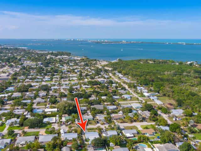 2574 NE Roberta St, Jensen Beach, FL 34957 | MLS #B26007