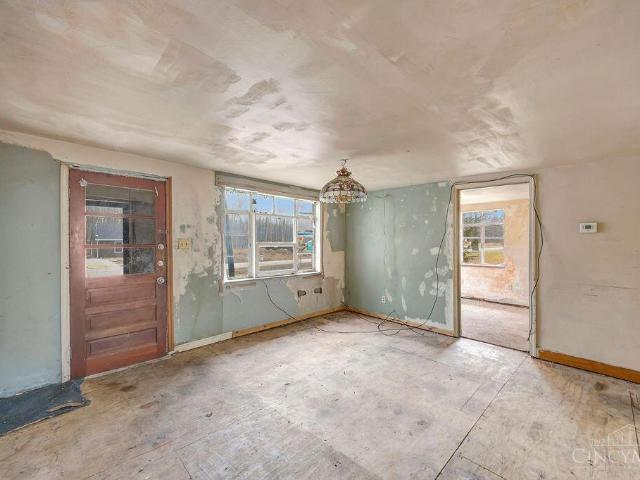 2575 Airport Road