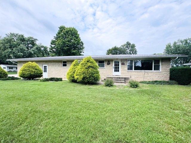 2575 Huntly Rd, Niles, MI 49120