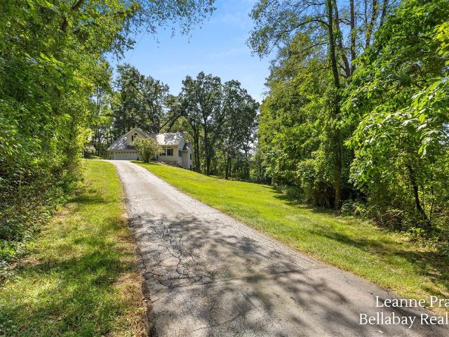 2575 Heath Road