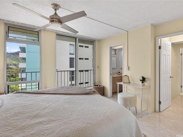 2575 Kuhio Ave Apt 1303, Honolulu, HI 96815