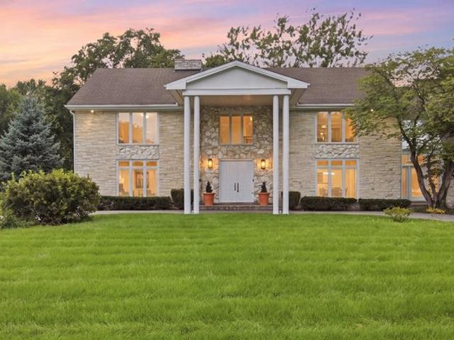 2575 Lincoln Ave, Long Grove, IL 60047