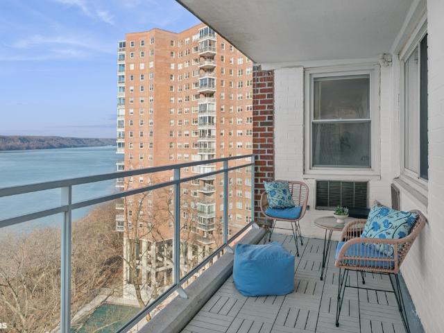 2575 PALISADE Avenue 9F