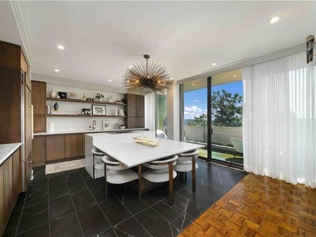 2575 Peachtree Rd NE Apt 12D, Atlanta, GA 30305