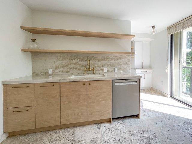 2575 S Bayshore Dr Apt 4A, Miami, FL 33133