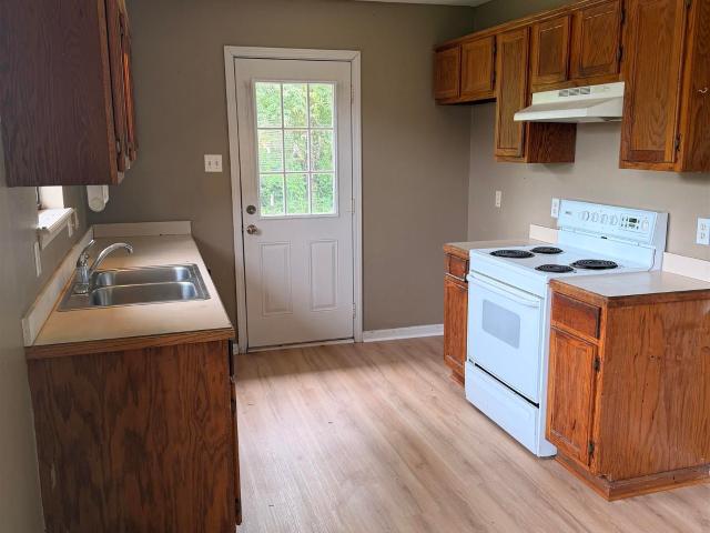 2575 Winchester Drive