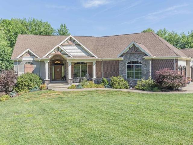 2575 Woodstone Ln, Evansville, IN 47712