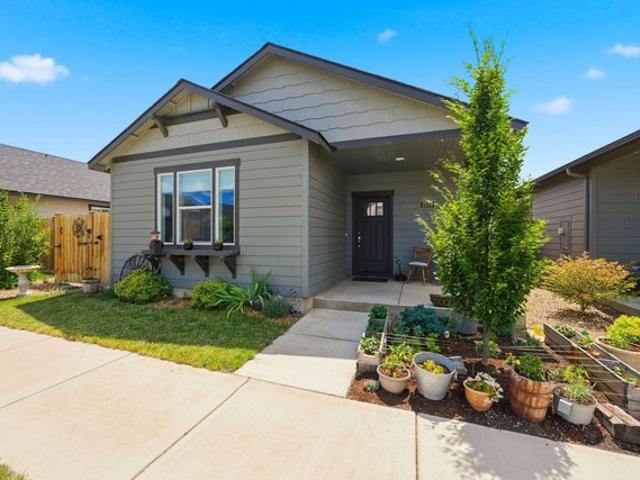 2576 NW Teak Pl, Redmond, OR 97756