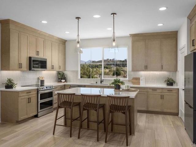 2577 Delphinium Ln, Carlsbad, CA 92008