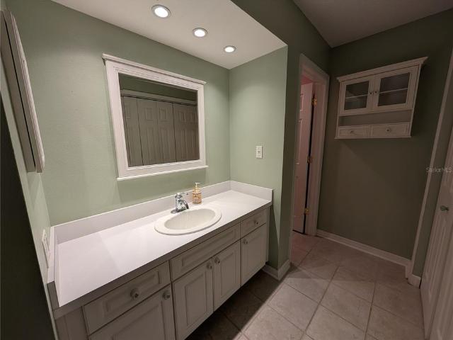 2577 Dolly Bay Dr, Unit 302, Palm Harbor, FL 34684 | MLS #W7886