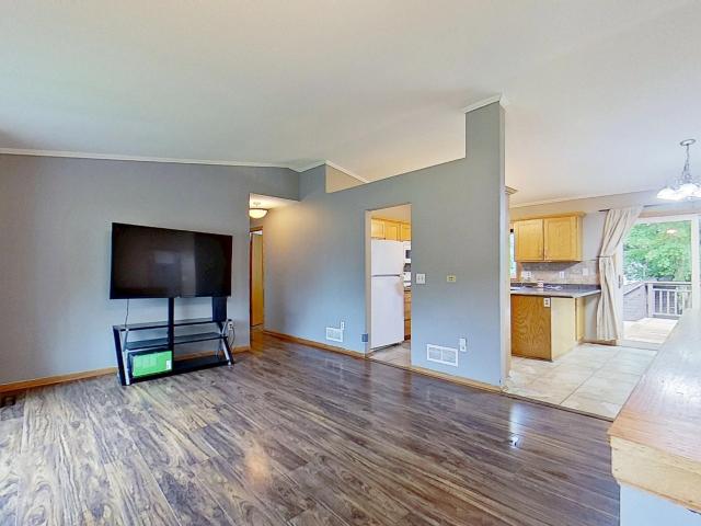 2577 th Street W