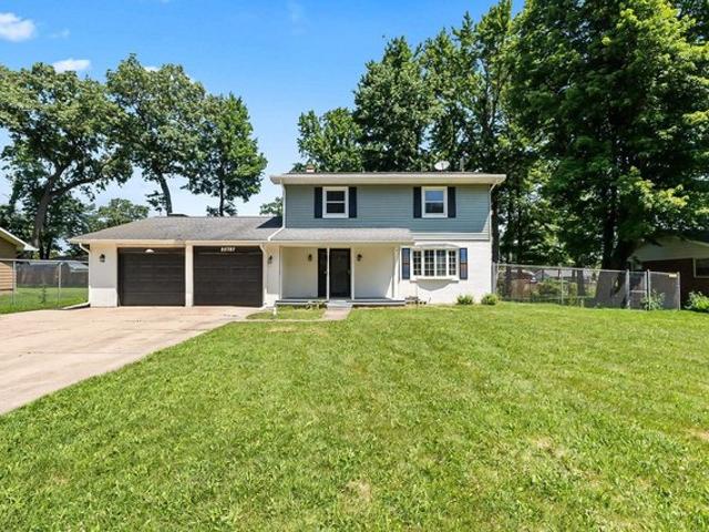 25787 Meadow Oak Ln, Elkhart, IN 46514