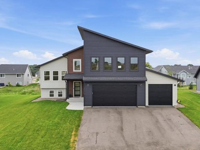 2578 Meadows Dr, River Falls, WI 54022