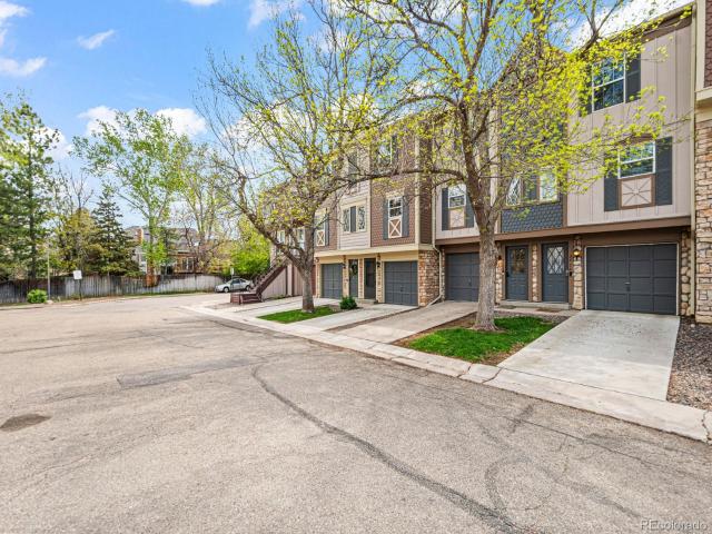 2578 E Nichols Circle