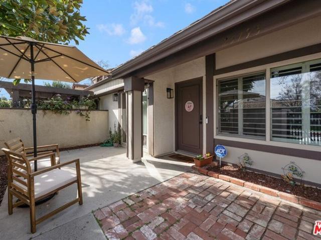 25795 Vista Fairways Dr, Valencia, CA 91355