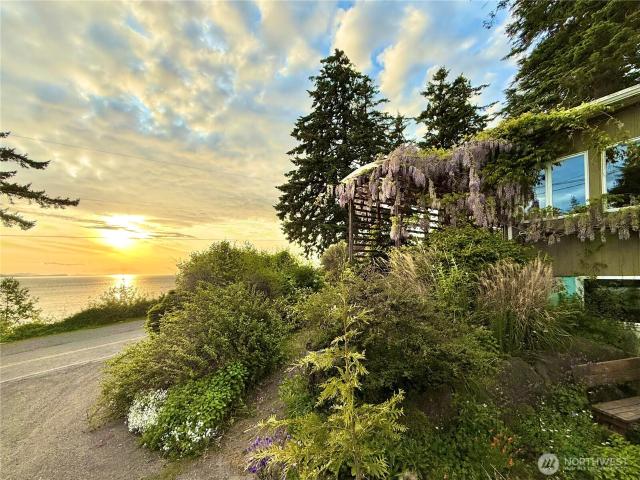 2579 W Shore Dr, Lummi Island, WA 98262 | MLS #2380 | Compass