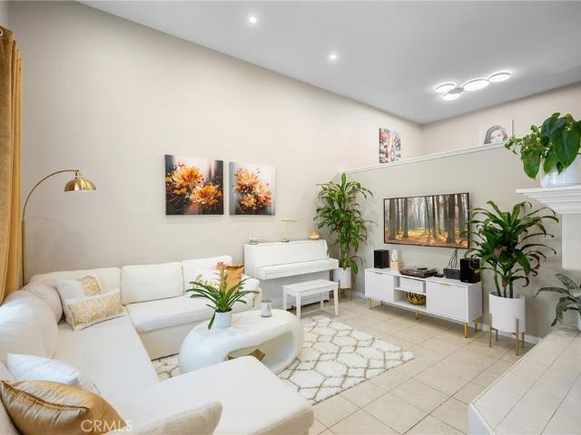 25703 Holiday Circle C