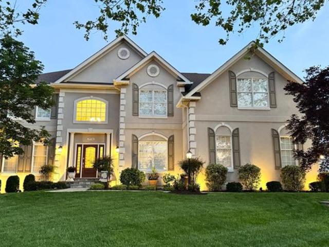 25708 Howerton Dr, Chantilly, VA 20152