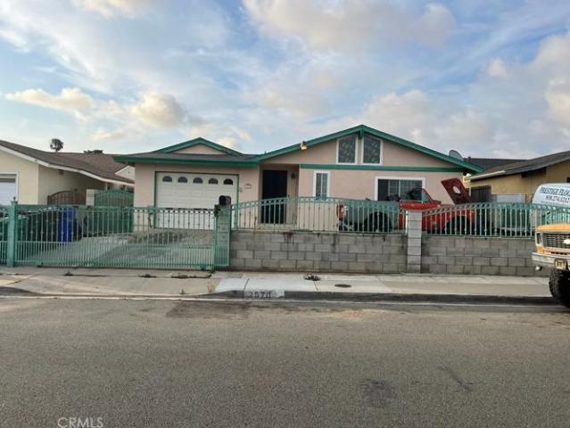 2570 Caulfield Dr, San Diego, CA 92154