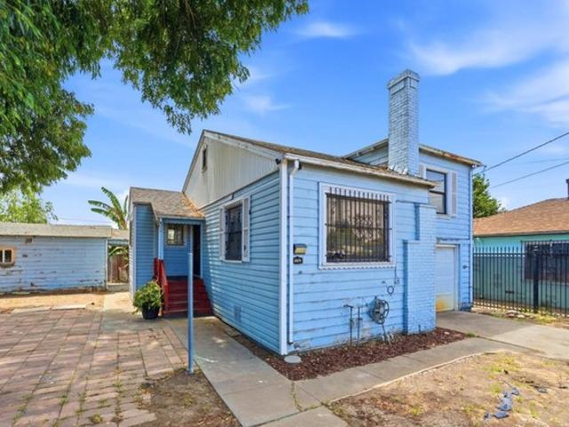 2570 61st Ave, Oakland, CA 94605
