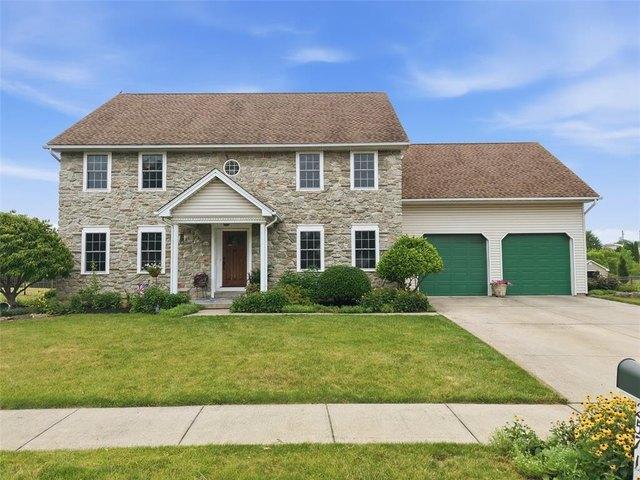 2571 Halleck Dr, Whitehall, PA 18052