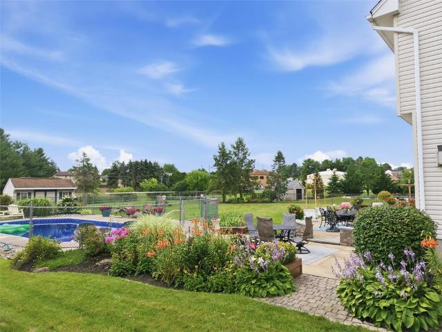 2571 Halleck Drive