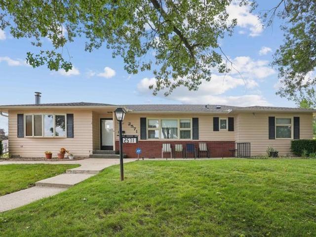 2571 Kate St, Waterloo, IA 50701