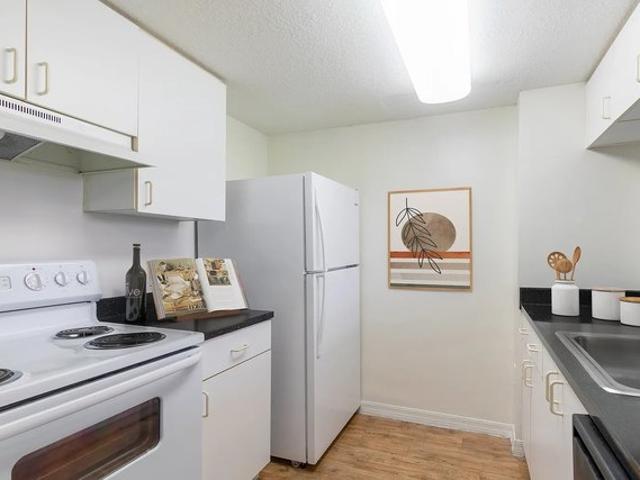 2571 Lake Worth Rd, Lake Worth, FL 33461