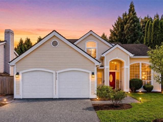 25723 SE 40th St, Sammamish, WA 98029
