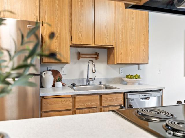 25720 th Ave SE, Unit F307, Kent, WA 98030 | MLS #2483