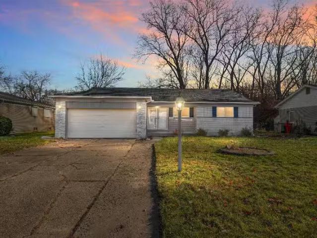 25720 SOUTHWOOD DR, SOUTHFIELD, MI 48075 Single Family Residen.