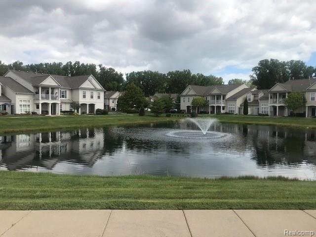 25729 Maritime Cir S, Harrison Township, MI 48045