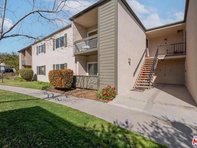 25730 Player Dr Unit S4, Valencia, CA 91355
