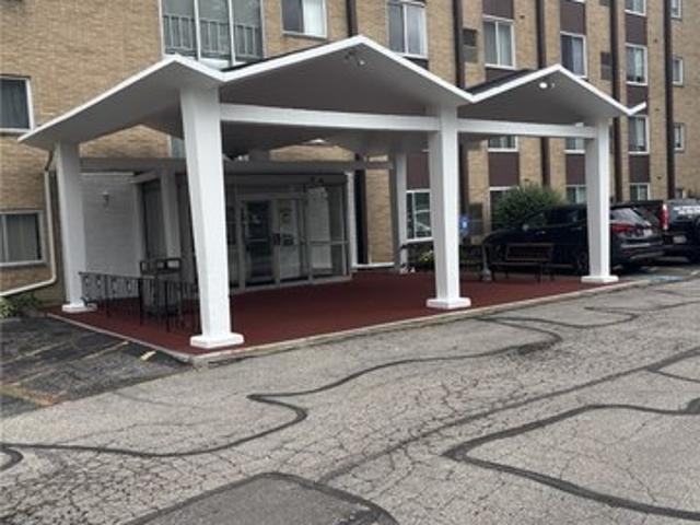 25735 Lorain Rd Unit 119, North Olmsted, OH 44070