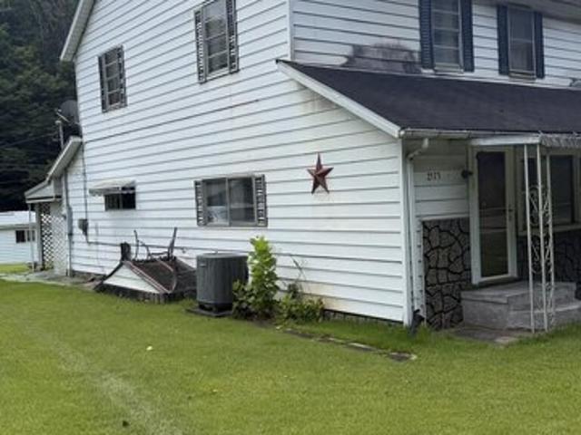 2573 Black Diamond Hwy, Thorpe, WV 24801