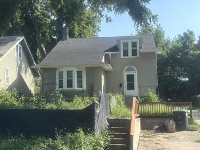 2573 Ida St, Omaha, NE 68112