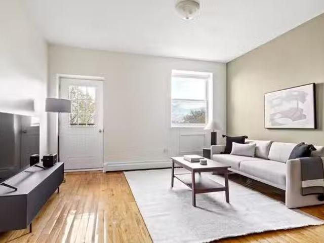 257 15th St, Park Slope 2 Bedroom 1 Bath